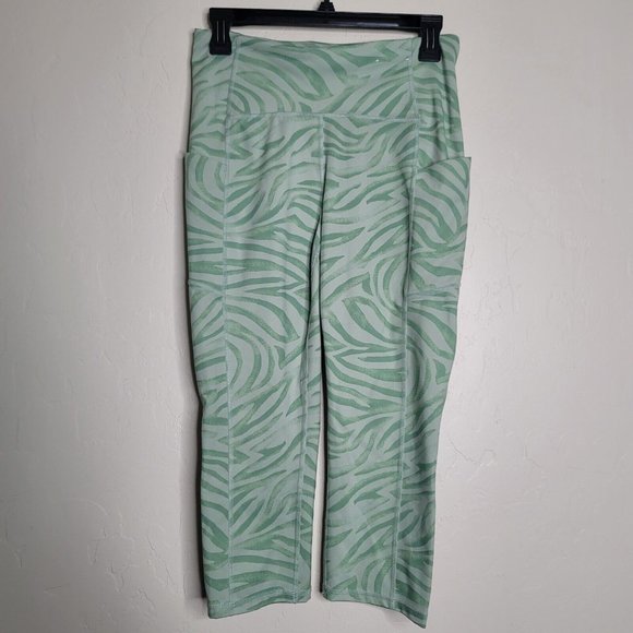 Xersion | Pants & Jumpsuits | Xersion Womens Green Camouflage Capri Leggings Workout Yoga Pants ...